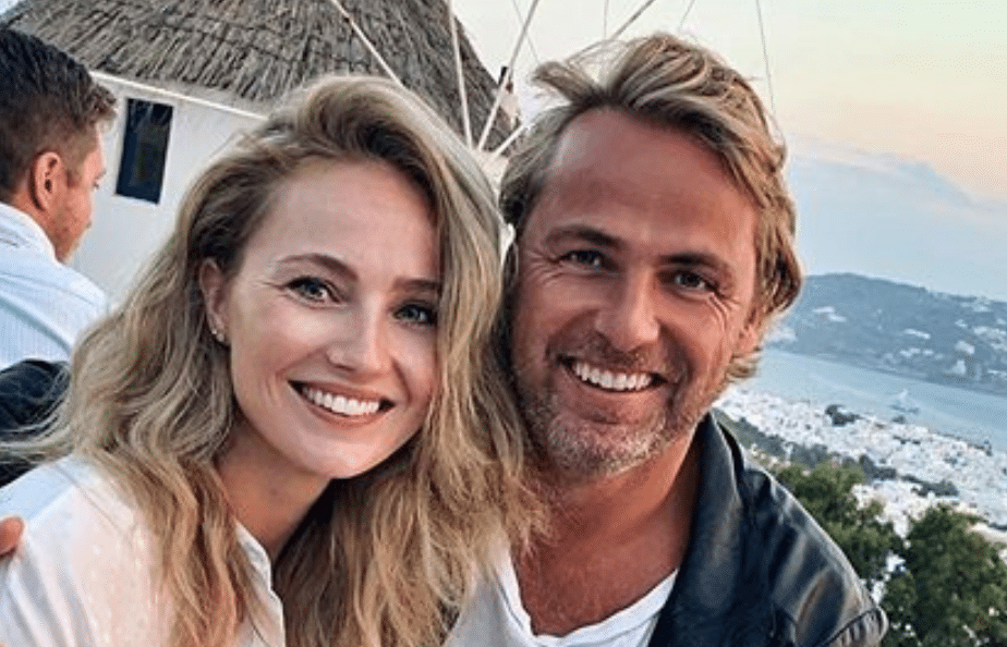 Babyfoto: Kelly Weekers en John Ewbank verwelkomen dochtertje