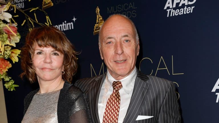 Alfred van den Heuvel geniet van latrelatie