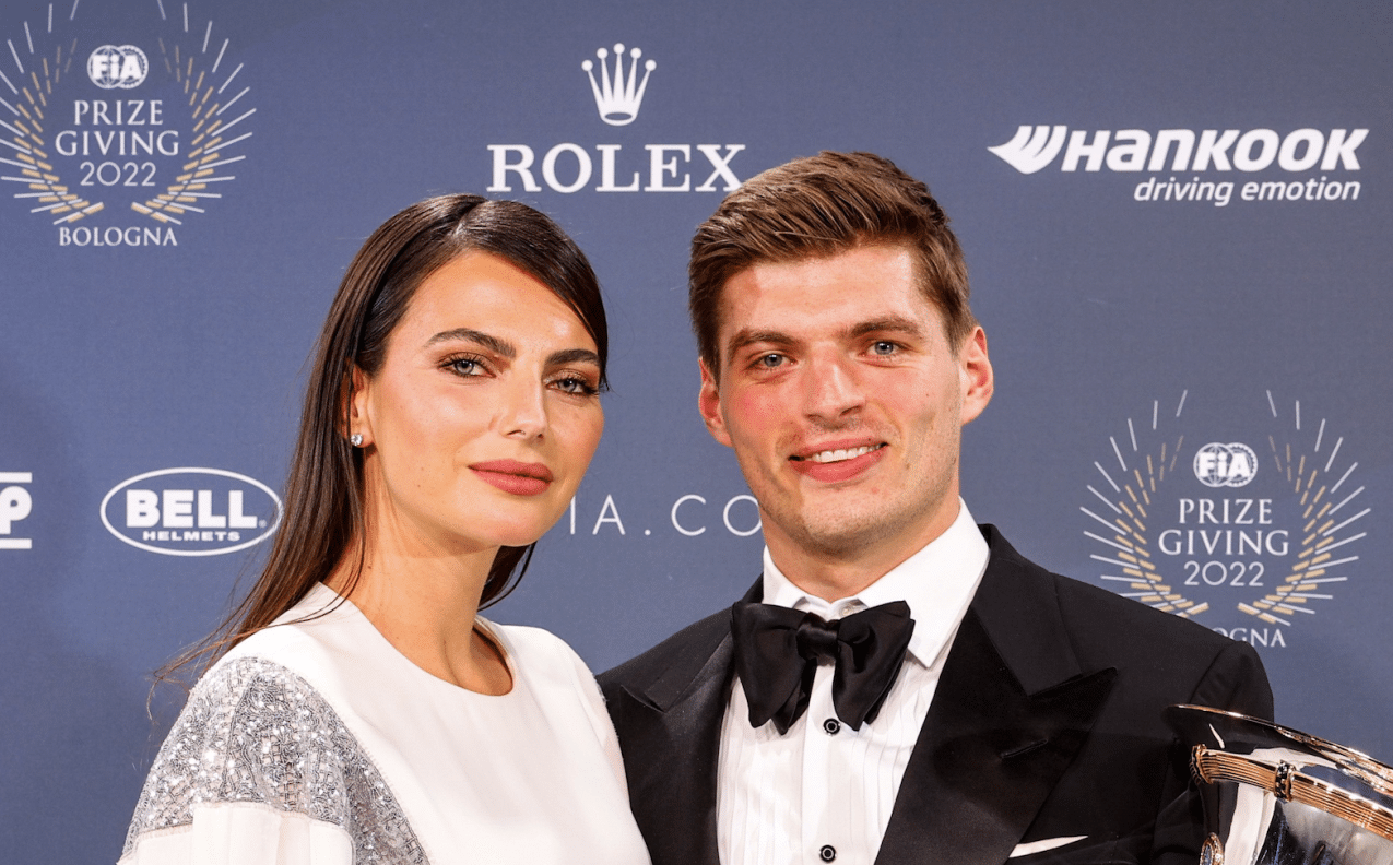 Kelly Piquet geeft inkijkje in gezinsvakantie met Max Verstappen
