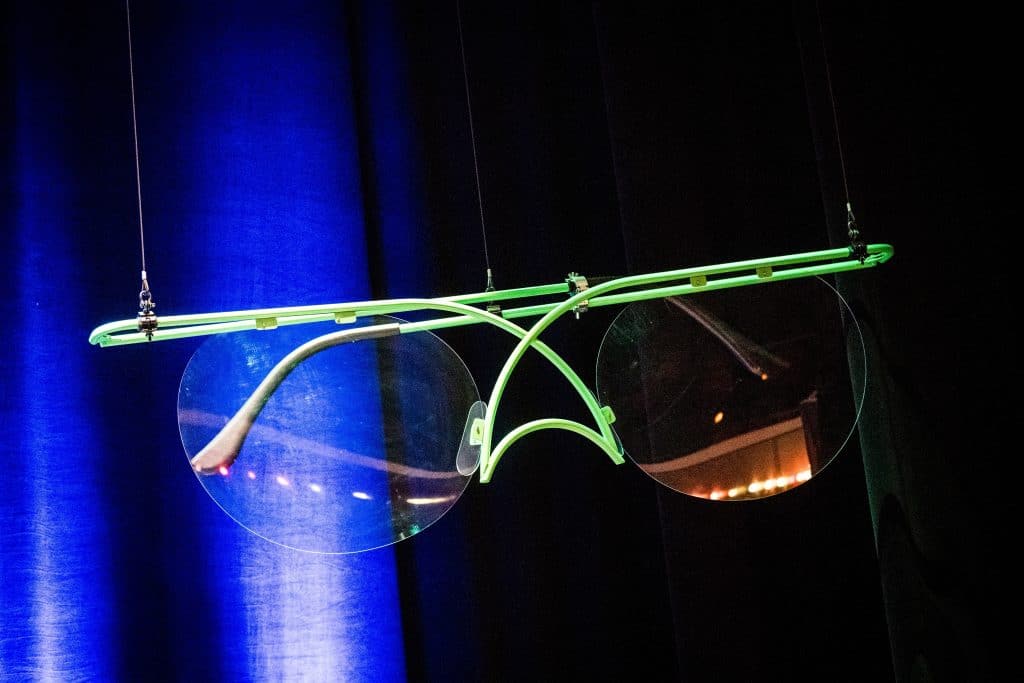 Liefdevol afscheid voor René Karst — mét zijn iconische groene bril